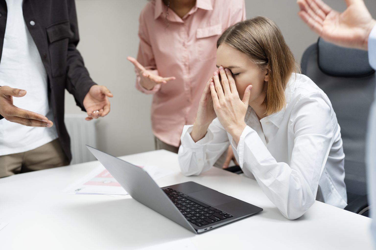 How To Handle A Workplace Bully - Aventis Wellness