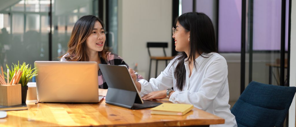 Creating a Positive Workplace Culture: The Impact of Good Listening ...